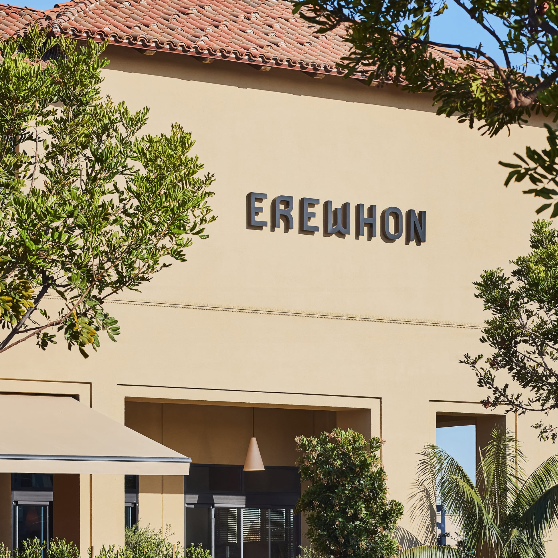 Erewhon Strawberry Glaze Smoothie Kit